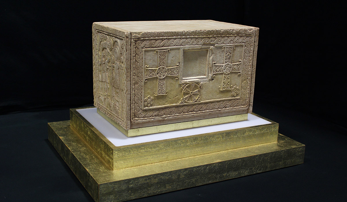 ALTAR OF RATCHIS - Capsa Ars Scriptoria